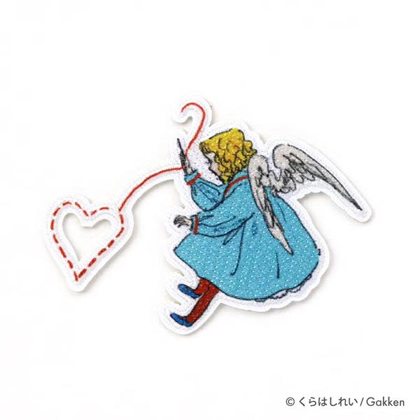 Kurahashi Reiシリーズからワッペンが登場しました♪独特な色合いと世界観の海外絵本のような作品で、懐かしい絵本を思わせるイラストが多くのファンを魅了しています。アイロンがかけられる布製品にはアイロン。小物や固いもの・プラスチックな...