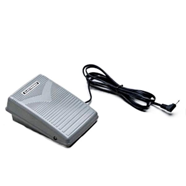 当社取り扱い当社掲載品のジューキ 電子ミシン（GRACE[グレース]100 コンピューターミシン/HZL-G100）にお使い頂ける専用のフットコントローラーです。ミシンをお使いの際に、両手をフリーに使えるのでひとつあると大変便利です！