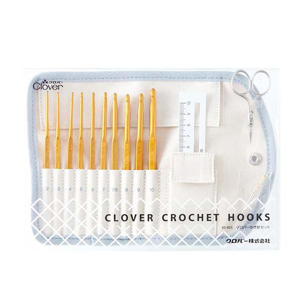 糸をかけやすい理想的な針先形状と、なめらかな表面加工が編みやすい高品質のかぎ針10サイズが揃います。便利な編み物用品とともに、専用ケースにセットしました。コンパクトに収納でき、持ち運びもしやすいです。ケースは綿100%。※色・柄は変わること...