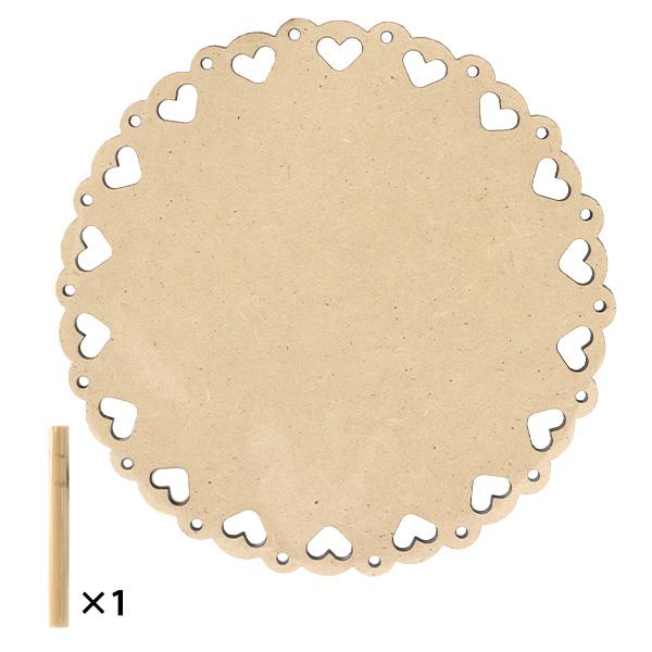 家具などに使用されるMDF材(中密度繊維板)を使用した、レースウッドプレートです。自由に色付したりお好きなパーツを貼って、オリジナルのプレートやインテリア小物を作ってみるのはいかがですか?プレートをベースにしたフラワーアレンジメントもおすす...