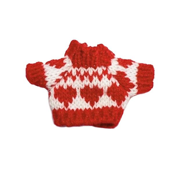 韓国で人気のモールドールの装飾用ミニチュアパーツです!ハートの柄が入った小さな毛糸のセーター。モールドール以外にも、ミニチュアドールやぬいぐるみ、推しぬいの衣装にもオススメ。[モール モールドール モールアート 手芸モール 工作モール 手芸...