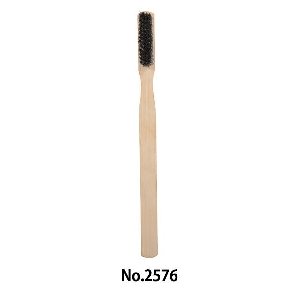 ゴム系接着剤を使った裏貼りなどの広範囲の接着に使用します。[ハンドメイド 裁縫材料 手芸用工具 ソーイング 手芸 革 レザークラフト ぶらし]◆品番:No.2576