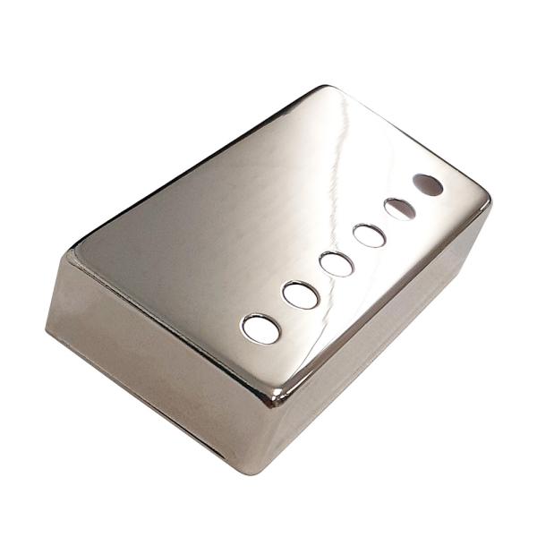 米国製のハムバッカーピックアップ用カバー、ニッケルフィニッシュ。GIBSONなどのポールピースピッチ9.8mmのハムバッカーピックアップ用。素材はニッケルシルバー(ジャーマンシルバー)。外寸：69.6 × 38.2 (mm)内寸：68.5 ...