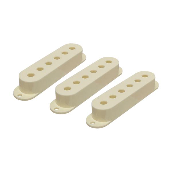 国産のストラト用ピックアップカバー3個セット。ポールピースピッチ10.4mm用となりますので、Fender USAやDuncanなど多くのヴィンテージ系ピックアップに適合します。カラー：エイジドホワイト