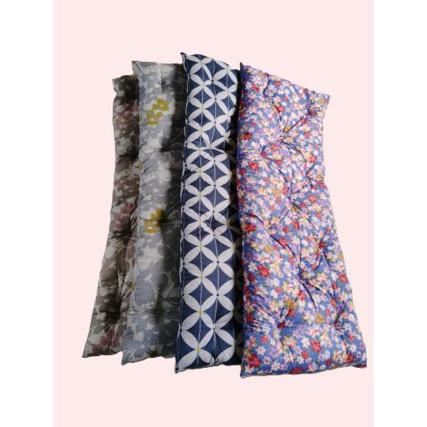 【発売日：2026年04月10日】柄おまかせ２枚セットで超お買い得価格で販売いたします☆側生地には肌触りが良くてしっかりとしたハリのある生地を使用しており、1年を通してご利用いただけます。さらに中綿にはたっぷり３kgの綿わたを使用しており最...