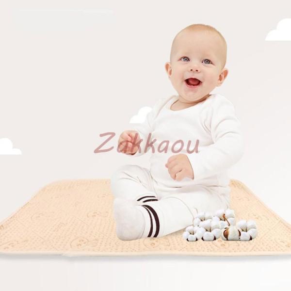 ■ 品名：ベビーマット■ 素材：正面：綿  中間層: TPU  ポリエステル  裏側:ビスコース80%  ポリエステル20%■ カラー：全1色■ サイズ：写真参考■ 季節：夏人気検索キーワード：ベビー おむつ替えシート おむつ替えマット 赤...