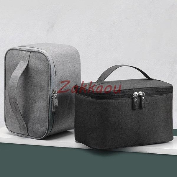 ■ 品名：メイクポーチ■ 素材：オックスフォード■ カラー：全3色■ サイズ：24*16*14cm人気検索ワード：化粧ポーチ コスメポーチ メイクポーチ シンプル おしゃれ かわいい小物入れ ポケット 小分け 便利 シンプル 軽量 ペンケー...