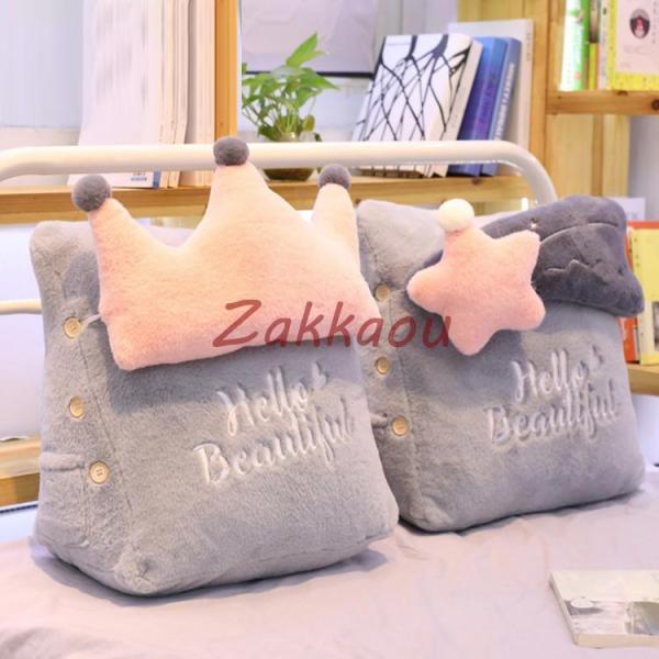 ■ 品名：座布団■ 素材：ポリエステル■ カラー：全3色■ サイズ：42x25x45cm■ 充填物 ：ＰＰ綿人気検索ワード：腰痛 クッション 骨盤クッション 姿勢矯正 骨盤矯正 座布団 クッション 低反発 骨盤 腰痛 オフィス 椅子 背筋矯...