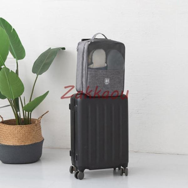 ■ 品名：シューズ収納袋■ 素材：ポリエステル■ カラー：全2色■ サイズ：写真参考人気検索ワード：シューズケース シューズバッグ シューズ収納袋　トラベル ポーチ 収納 靴入れ アウトドア 海水浴 プール 旅行 スポーツ 持ち運び 便利　...