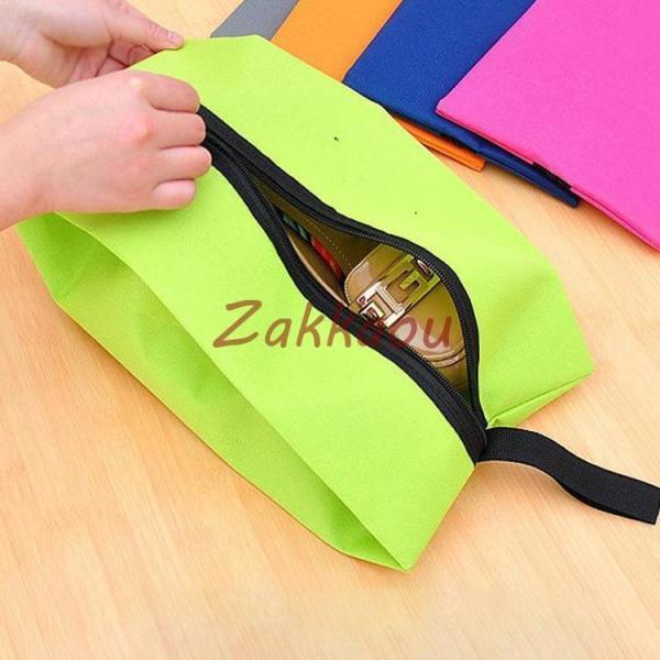 ■ 品名：シューズ収納袋■ 素材：ナイロン■ カラー：全5色■ サイズ：写真参考人気検索ワード：シューズケース シューズバッグ シューズ収納袋　トラベル ポーチ 収納 靴入れ アウトドア 海水浴 プール 旅行 スポーツ 持ち運び 便利　靴収...