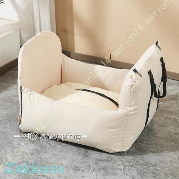 ドライブにも一緒にお出かけ！バッグ・ベッドの2WAY仕様です。車から移動の際は、持ち手をもって一緒に移動。疲れた時は簡易ベッドにも早変わり。■適用対象：中小型犬、猫、小動物。■対応車種：全車種。セット内容：犬用ベッド*1。■兼用式ペットベッ...