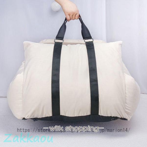 大切なペットちゃんとのお出かけを快適に楽しめましょう！◎サイズも丁度良くて、座り心地も良くて、車の移動があまり好きでない愛犬でも、気楽に乗って、心地よく座ります。◎ペットの安全座席は良好な保温性の機能を持っていて、ペットベッドとしても使えま...