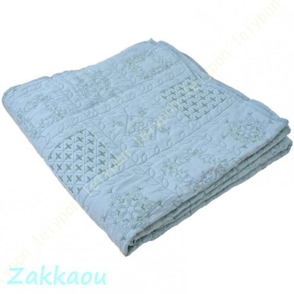 ■サイズ：200*250=横約200cm*縦約250cm     ■特徴【手触り】なニット毛布なので、肌に優しくて暖かいです。軽く薄いので椅子の背もたれに掛けていても問題ないです。車内と会社にピッタリだと思います。洗った後も柔らかさが持続し...