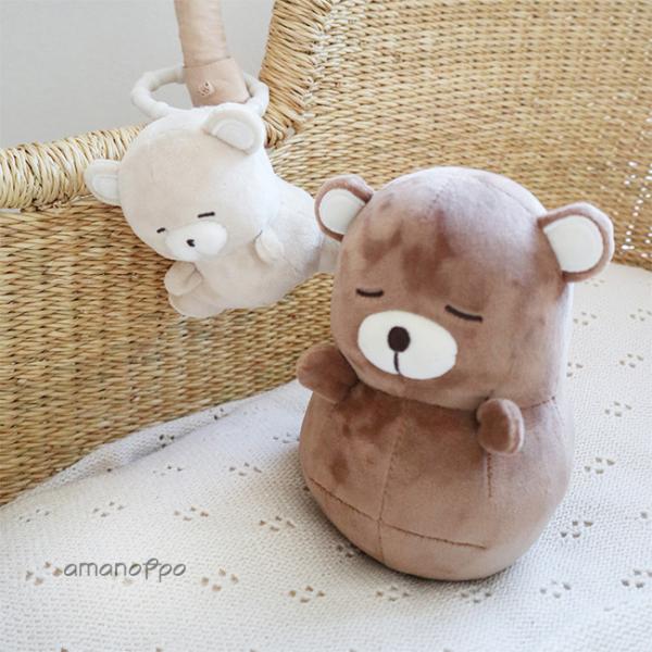やさしい音色で赤ちゃんを癒す、くまの親子のおきあがりこぼし＆ラトル。お母さんくまのおきあがりこぼしは、ゆらゆら揺れるたびにカランコロンと優しい音を奏で、赤ちゃんの興味を引きつけます。赤ちゃんくまのラトルは、手に持って振るとシャカシャカと心地...
