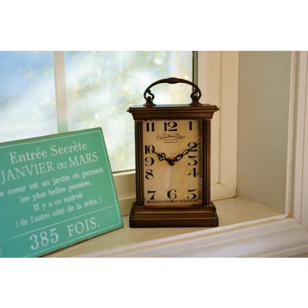 ☆今だけ送料無料（沖縄県別途要相談）※北海道・九州地方への発送は送料高額にて1点での発送の場合220円のご負担お願いします他商品(送料無料)も購入の場合不要。予めご了承願いますレトロアンティーク仕上げ時計※演出 意図的な傷加工置き時計  合...