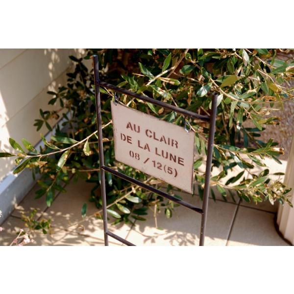 ☆今だけ送料無料（沖縄県別途要相談）※北海道・九州地方への発送は送料高額にて1点での発送の場合220円のご負担お願いします他商品(送料無料)も購入の場合不要。予めご了承願いますレトロアンティーク仕上げアイアン製品サイズ（慨寸） 幅24cm ...