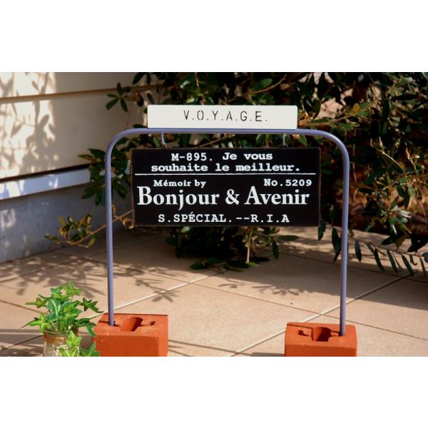 ☆今だけ送料無料（沖縄県別途要相談）※北海道・九州地方への発送は送料高額にて1点での発送の場合220円のご負担お願いします他商品(送料無料)も購入の場合不要。予めご了承願いますレトロアンティーク仕上げアイアン製品ちょっとお花が少なくて寂しい...