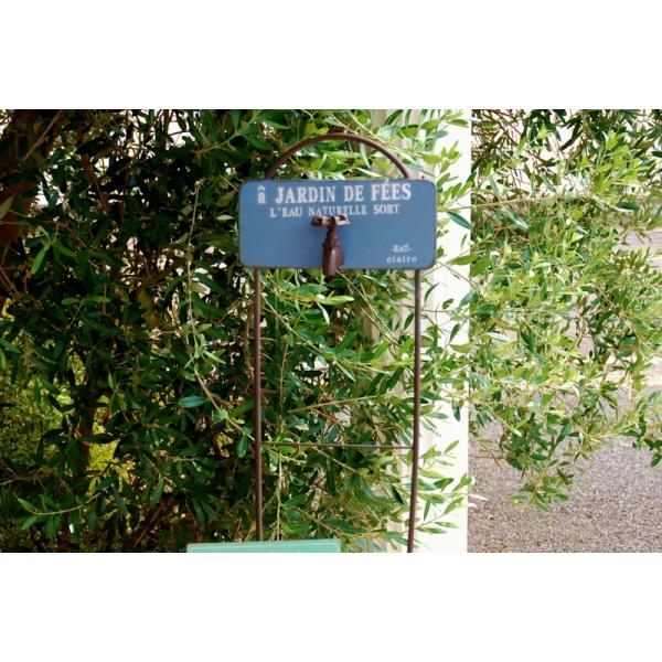 ☆今だけ送料無料（沖縄県別途要相談）※北海道・九州地方への発送は送料高額にて1点での発送の場合220円のご負担お願いします他商品(送料無料)も購入の場合不要。予めご了承願いますレトロアンティーク仕上げアイアン製品ちょっとお花が少なくて寂しい...