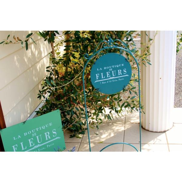 ☆今だけ送料無料（沖縄県別途要相談）※北海道・九州地方への発送は送料高額にて1点での発送の場合220円のご負担お願いします他商品(送料無料)も購入の場合不要。予めご了承願います☆コバルト・ブルーお庭に映える。おしゃれなガーデンピックアイアン...