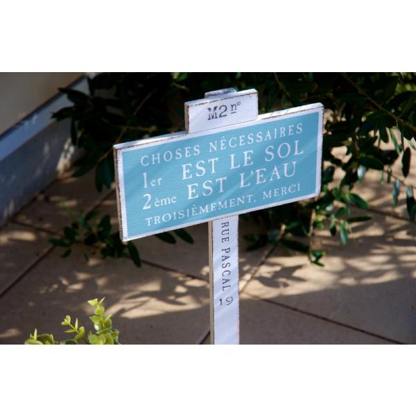 ☆今だけ送料無料（沖縄県別途要相談）※北海道・九州地方への発送は送料高額にて1点での発送の場合220円のご負担お願いします他商品(送料無料)も購入の場合不要。予めご了承願いますレトロアンティーク仕上げ木製品サイズ 幅22cm 奥行2cm 高...