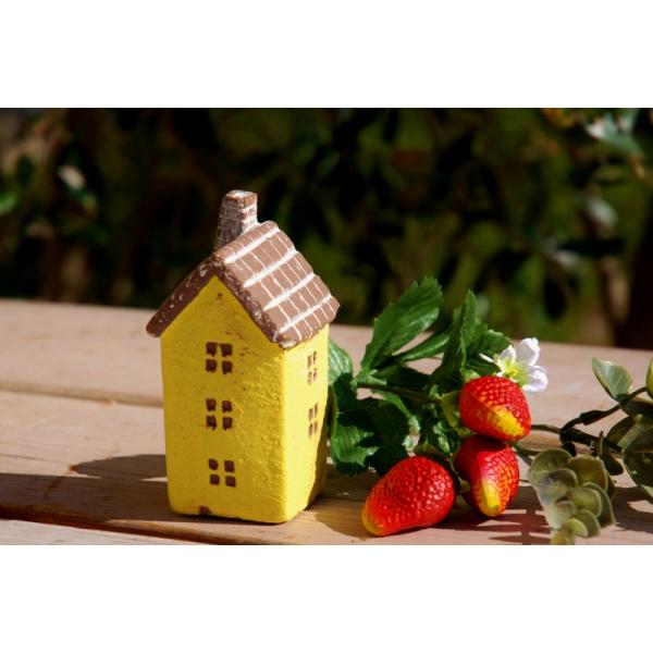 ☆即納 ☆☆3,980円（税込み）以上お買い上げで　送料無料！(沖縄県別途要相談)可愛いガーデニングマスコット。観葉植物と一緒にレトロ   セメント成形製品サイズ(概寸) 幅5.5cm 奥行5.5cm 高さ10cm※小ささゆえのアバウトさは...