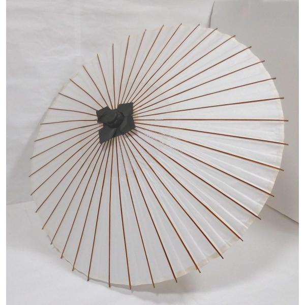 踊り傘　番傘　日本舞踊傘　白無地材料：天然竹、紙。サイズ：半径56cm,傘棒長さ77cm。白無地踊り番傘です。油が引いていませんので、雨具として使いません。ご購入する際にぜひご注意をお願いいたします。踊り用以外、コスプレ、イベント、日傘等々...
