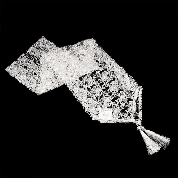 サイズ：約19×150cm/レース素　材：ポリエステル※定形外郵便物ＯＫデザイン：テーブルセンター 植物 レース ホワイト ボタニカル細やかなレースで作られたテーブルランナーです。柔らかいレースの生地に繊細な刺繍が施されています。可愛らしい...