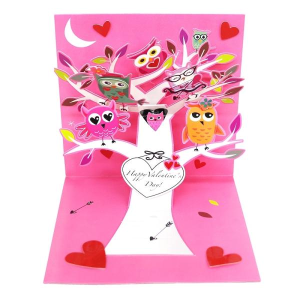 サイズ：横幅13.3×縦幅13.3cm（カードのサイズ）素　材：紙製※定形外郵便物OKブランド：Up with Paperデザイン：バレンタイン ピンク フクロウ 梟 ハートイラストが飛び出して立体的に見えるオシャレなポップアップカード。中...