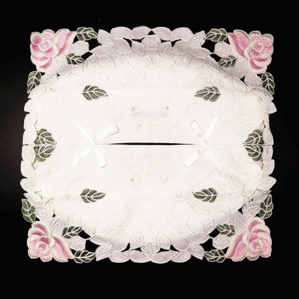 サイズ：約横幅9.5×高さ8.0cm素　材：布製※定形外郵便物OKブランド：ヴィヴィアンデザイン：ティッシュ ケース リボン ホワイト  花柄高品質でエレガントなデザインが素敵なティッシュカバー。ホワイトをベースに可愛い花柄模様が描かれてい...