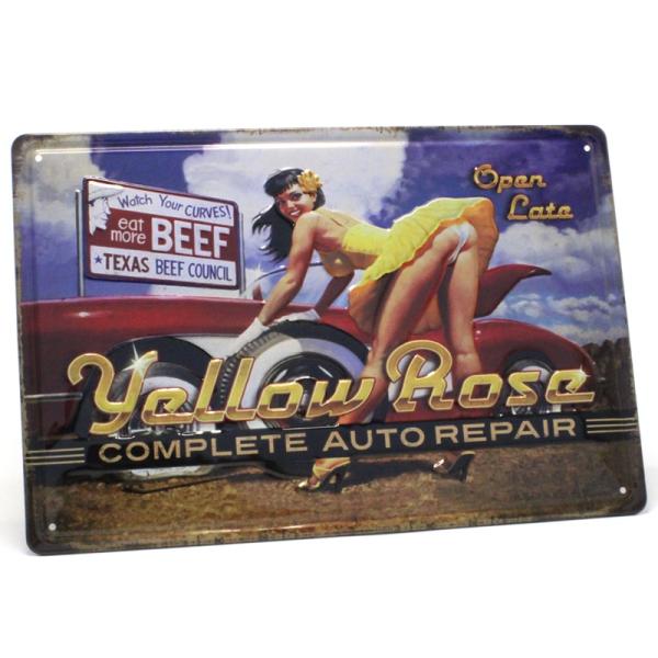 サイズ：約縦20.0×横30.0cm※定形外郵便物OKデザイン：アメリカ ガレージ 看板 ポスター アンティーク調のメタルプレート女性と車のイラストが描かれたアメリカンなメタルプレートです。表面はエンボス加工されている為、光の反射がイラスト...