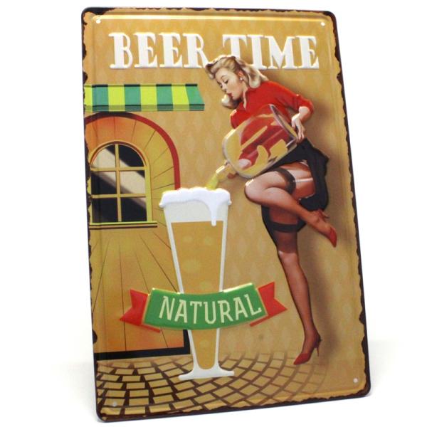 サイズ：約縦20.0×横30.0cm※定形外郵便物OKデザイン：アメリカ ガレージ 看板 ポスター アンティーク調のメタルプレート女性のイラストが描かれているアメリカンなメタルプレートです。表面はエンボス加工されている為、光の反射がイラスト...