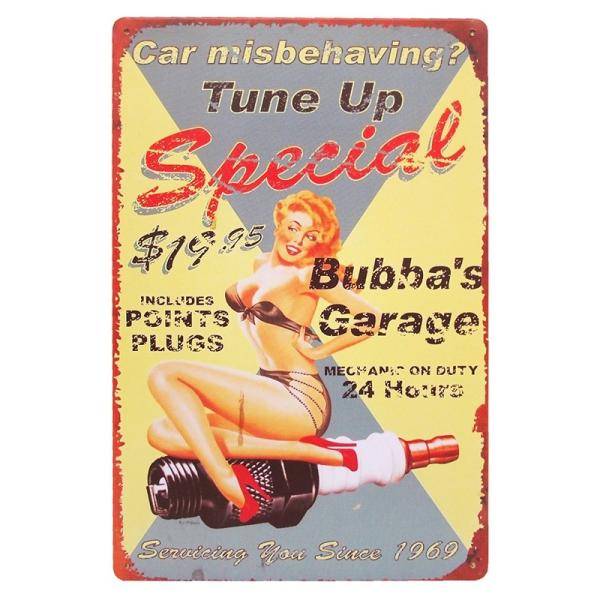 サイズ：約縦30.0×横20.0cm素　材：ブリキ※定形外郵便物ＯＫデザイン：アメリカ ガレージ 看板 ポスター 女性 整備 自動車レトロアメリカンなイラストがデザインされたメタルプレートです。４隅に穴があり、ワイヤーや画鋲等で壁に飾ること...