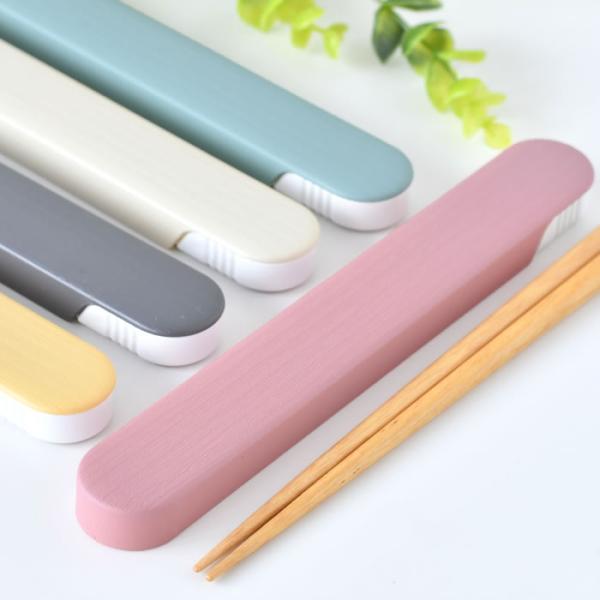 商品名お米がくっつきにくい弁当箱 木目箸箱セット商品詳細サイズ箸箱：約 W19.7×H1.4×D2.8cm箸全長：約18cm重量約47g素材箸：木製箸箱：ABS樹脂原産国日本備考■食洗機、使用不可。※使用開始前に必ず取扱上のご注意をお読みく...