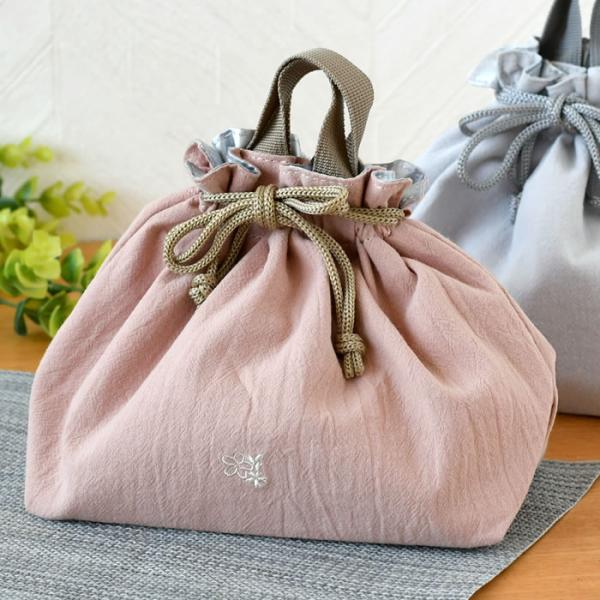 検索キーワード ランチバッグ 保冷 サブヒロモリ はなごろも ハンドル付き巾着 弁当袋 巾着 花柄 無地 学生 大人 シルバーコーティング シンプル 女子 かわいい 子供 持ち手付き ワンポイント 社会人 和風 綿