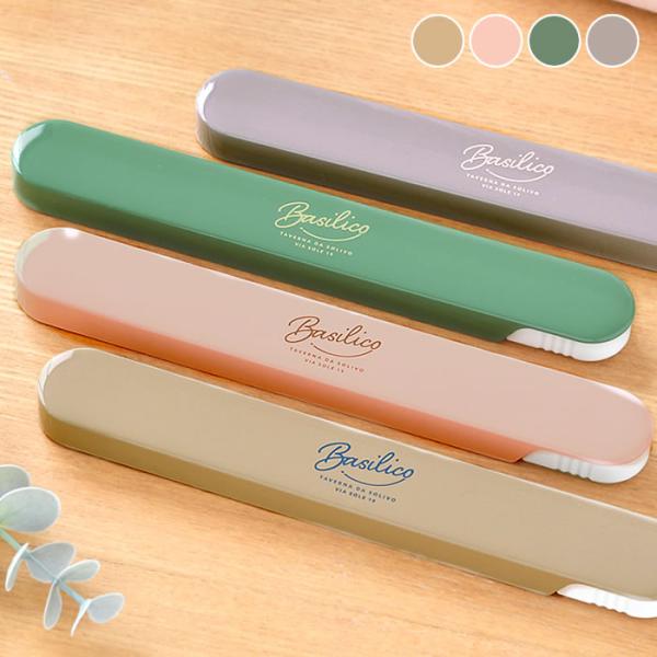 商品名ポポラ サステナ箸＆ケース商品詳細サイズ約 W19.6×D2.7×H1.4cm箸全長：約18cm重量約54g素材【フタ】PET、ABS樹脂、ウレタン塗装【本体】ABS樹脂【箸】天然木、アクリル塗装仕様■箸に抗菌剤バクテキラー入り塗装■...