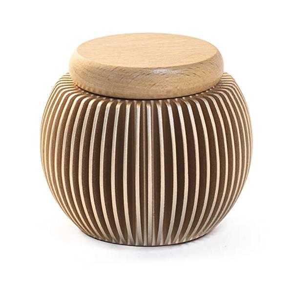 ・ベージュ 球状 ・・Size:球状・【ミニ骨壷】 仏壇にもさりげなく置けるかわいいミニ骨壷です。木ならではの温かみのあるデザインが、残された家族の悲しみに優しく寄り添ってくれるでしょう。手に持ち、故人に語りかけることで心を癒してほしい。抱...