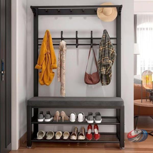 【多機能収納、収納力抜群】靴棚と服掛けスタンドが融合した設計で、機能性のあるおしゃれな家具です。靴やスリッパなど収納しながら、カバンや帽子、マフラー、コート、鍵などを掛けることですっきりと収納できます。【頑丈で安定感が高い】高品質の厚鋼パイ...