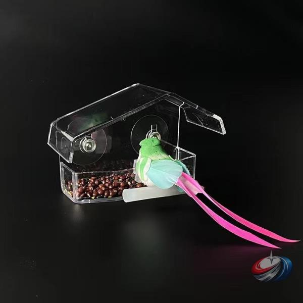 ??【高品質のアクリル！耐久性がある】鳥用フィーダーはアクリル製で、優れた品質と長寿命を実現しています。環境に優しいアクリル、無毒、無臭、耐久性、高い透明性を備えた軽量な野鳥の餌台です.??【構造】ウィンドウガラスの外側に3つの強力な吸引カ...