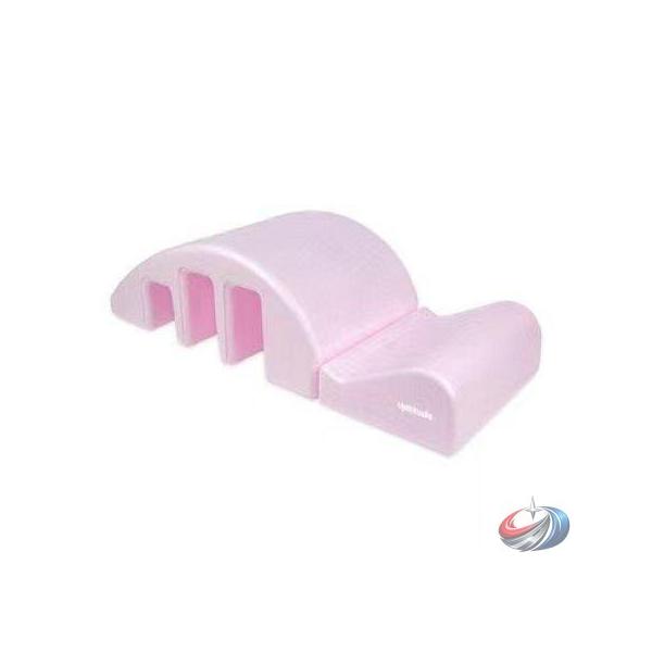 コンパクトなピラティスマシンです。脊柱の柔軟性の向上、固定性（安定性）向上のエクササイズに有効。不思議な形な上に、小さくて頼りないですが、これ１台で全身のエクササイズが可能。特に首のアライメント矯正の力は他のピラティス器具をはるかに凌ぎます...