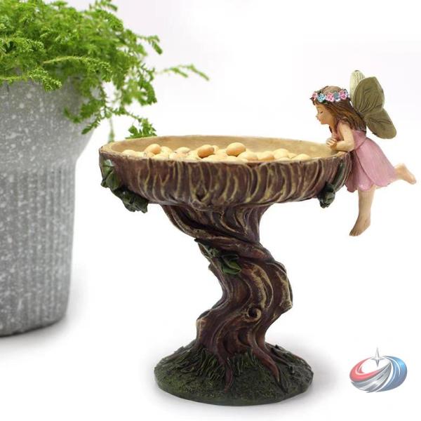 [面白い]美しい鳥の餌箱のデザイン,あなたの羽毛の友達があなたの庭に群がるのを見ることができます,毎日の餌やりを楽しむ.[野鳥のデザイン]野鳥の餌やりに最適です,鶏のように,すずめ,日本の麻雀,安全で便利な給餌場所を提供する.この小さな鳥の...