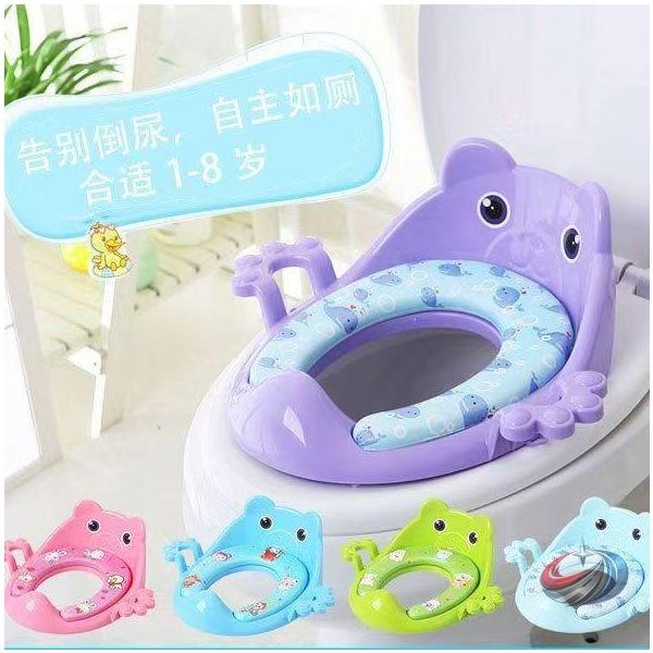 ■ 品名：子供用補助便座（蓋）■ 素材：PP■ カラー：全5色■ サイズ：写真参考■ 対象月齢：1-8歳の検索キーワード：幼児用便座トレーニング ハンドル 子供用 トイレットトレーナー ソフトクッション 補助便座 おまる トイレ ベビー　踏...