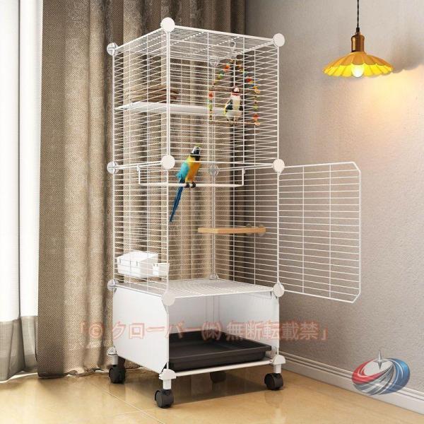 【複数の鳥に餌を与えることができる大型鳥かご】中小型のオウムを多数飼育できます。 繁殖にも使用でき、大家族でも問題なく対応できます。 彼らが羽ばたいて運動できるスペースはたくさんあります。【堅牢な設計】. 鳥かごは厚い金属でできており、ケー...