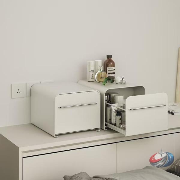 ノンストレス！スムーズな引き出し開閉スライドレール式の引き出しだからスムーズに開閉。たくさん収納しても簡単に引き出せます。開閉時の音が気にならない！静音設計の扉扉に開閉音を軽減するためのクッションが付いているため静音で音が気になりません。外...