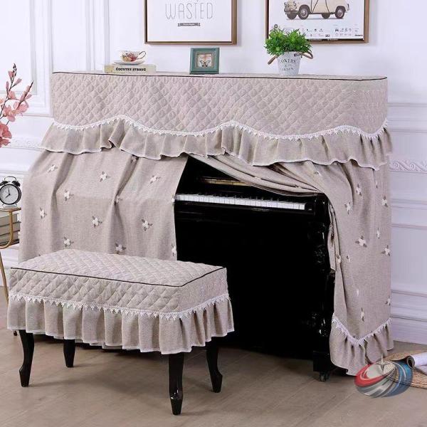 ★国内外のアップライトピアノのフルカバーとしてご使用頂けます。ほとんどのサイズのピアノに適合します。★可愛い色を使って、 部屋は明るくなります。上品で優雅な空間を演出するピアノカバー！★ヨーロピアン調でゴージャスなデザインのピアノカバーは、...
