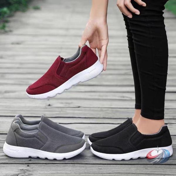 メイン素材: ポリエステル表地: ポリエステル留め具の種類: スリッポン【通気防滑】ダブルメッシュが該当スニーカーの素材、優れた通気性を実現、異物もしっかり隔離します。該当スニーカーは高齢者の安全を配慮、グリップ力アップさせ、滑り止め機能を...