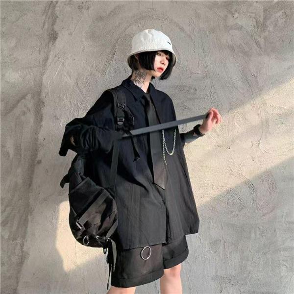 メイン素材: ポリエステル素材構成: 100% ポリエステルＳＨＵＭＩＮＧ?毎日着たい、どんなコーディネートにも合わせやすいおすすめトップス!!１枚でも、インナーにも大活躍の万能アイテムがトレンドを盛り込んだシルエットで登場。ＳＨＵＭＩＮＧ...