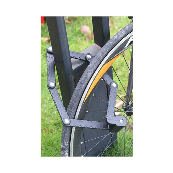 ■頑丈なスチール素材で盗難を防止！<br>視認性が高いため施錠していることが遠目にも確認でき、<br>自転車の盗難やいたずらを心理的に防ぐ効果も狙っています。<br><br>強靭なスチール素材...