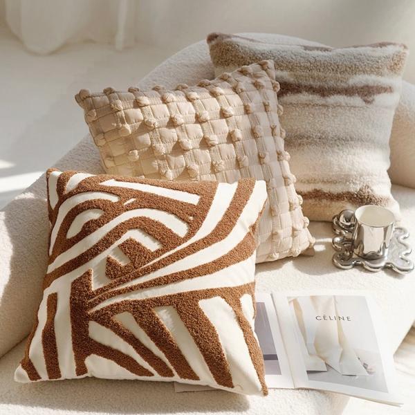 ■対応本体サイズ：45cm×45cm■素材：ポリエステル100％■手洗い■アイロン不可、ドライクリーニング不可、漂白不可こちらの商品はカバーのみの販売です。