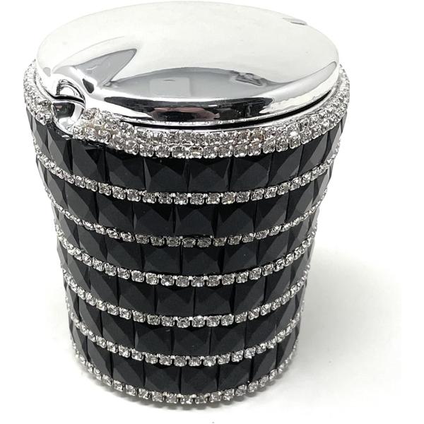 バリエーションコード : 2B6LPYHSG6・全体にラインストーンが配された、ラグジュアリーなデザイン。・蓋を開けると、ブルーのLEDが点灯し、暗い車内にも映えます。・ドリンクホルダーにピッタリと収まるサイズで、走行中の揺れにも安心です。...