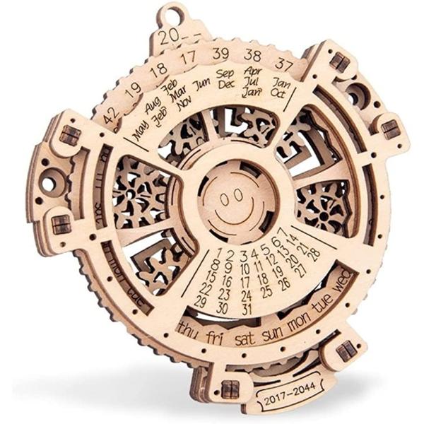 ・vこちらはパズル未経験者や初心者におススメの、作って楽しい、作った後も楽しんで学習できる木製パズルです。単純ながらも完成させると、大きな喜びと自信、達成感が生まれます。この成功体験がお子様の成長に大きな役割を果たすことになるでしょう。・v...